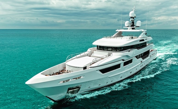 Super Yacht of the Week: ENTOURAGE - Yacht Charter News and Boating Blog